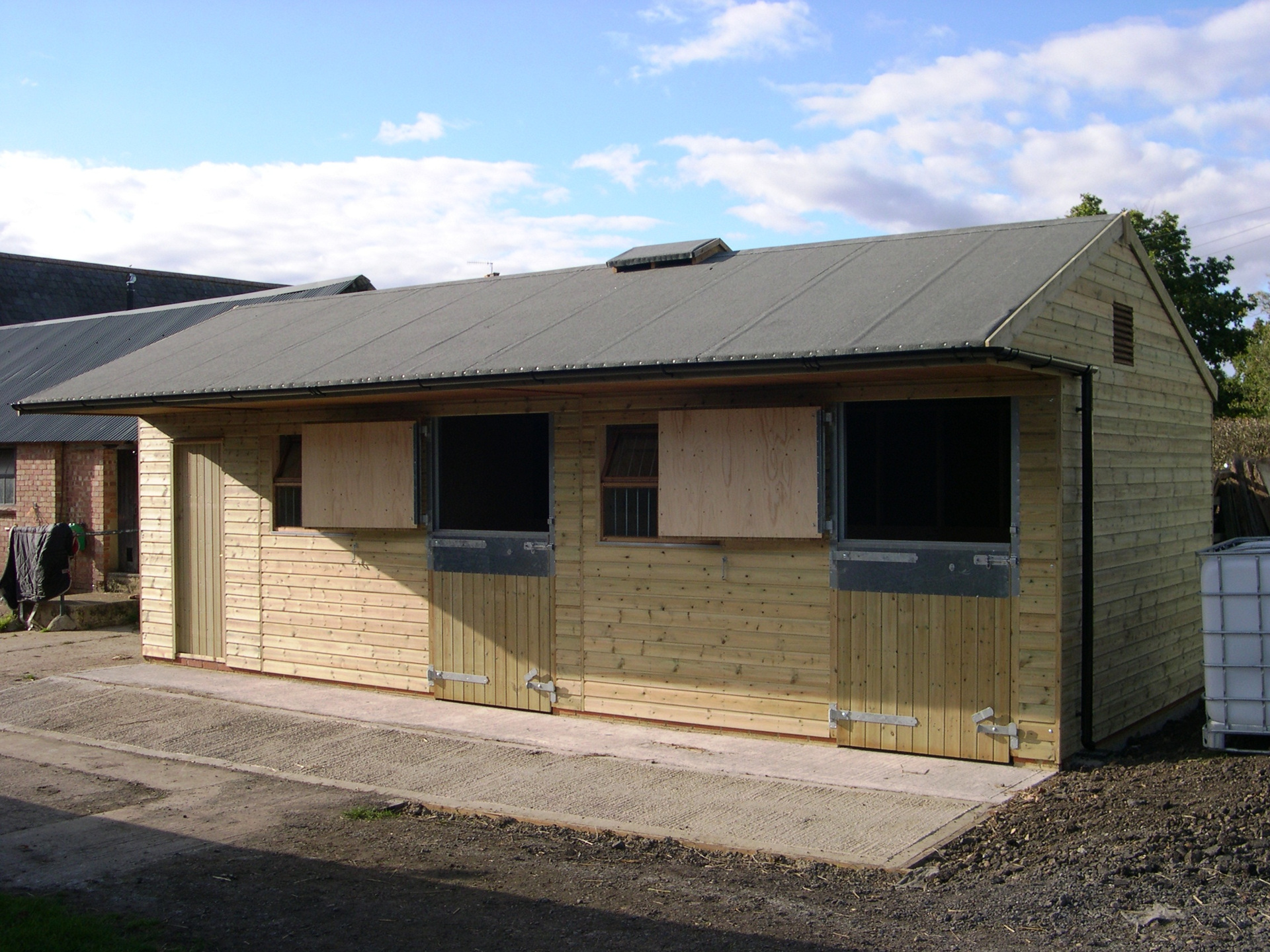 Passmores Wooden Stables | Equestrian Buildings | Field Shelters